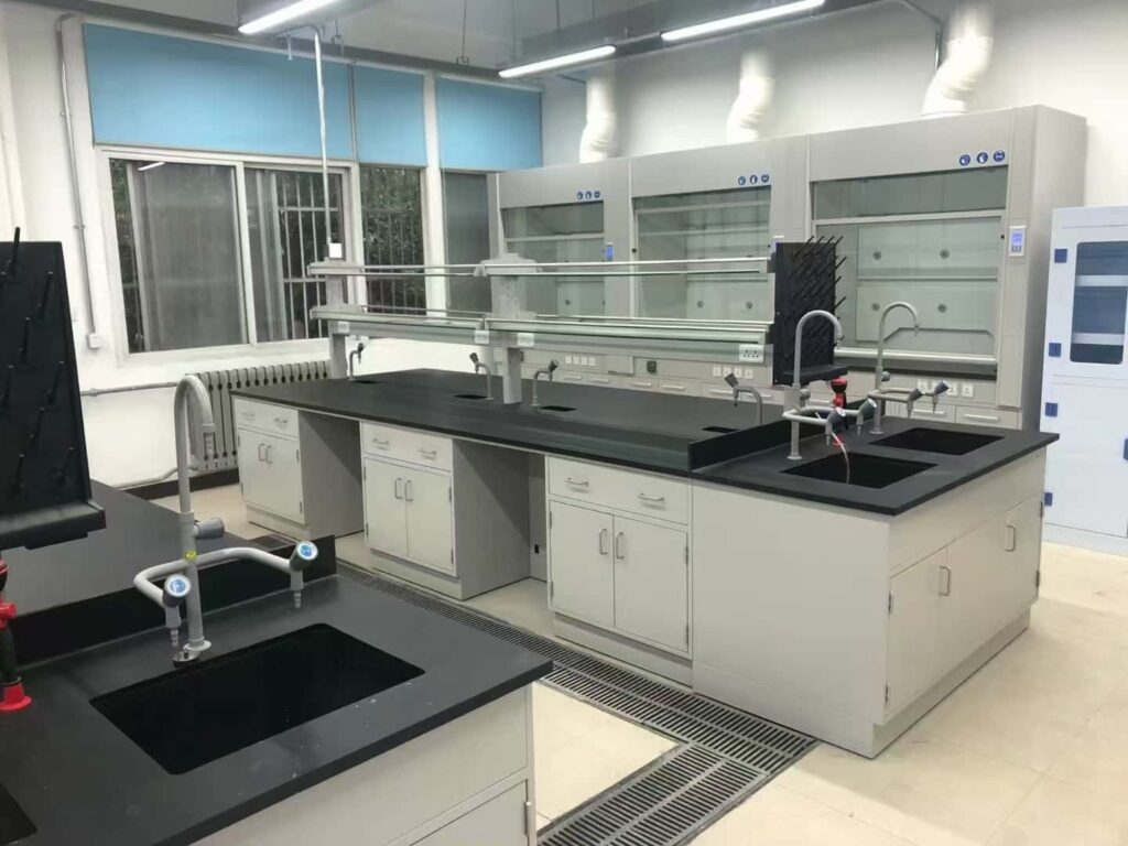 Lab Space Design Guide: Layout Standards & Safety