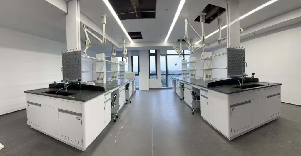 Lab Space Design Guide: Layout Standards & Safety
