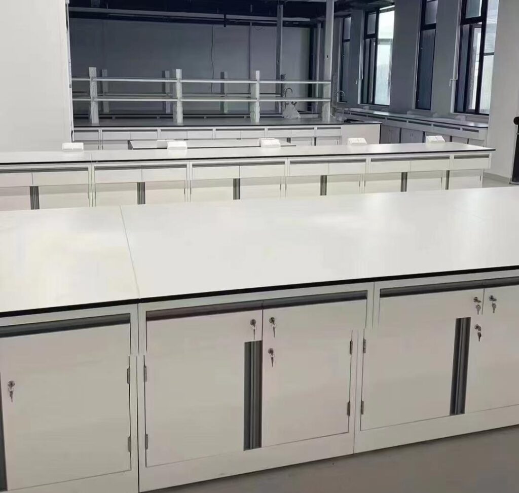 What are the 3 types of lab bench? - Lab workbenches Manufacturer