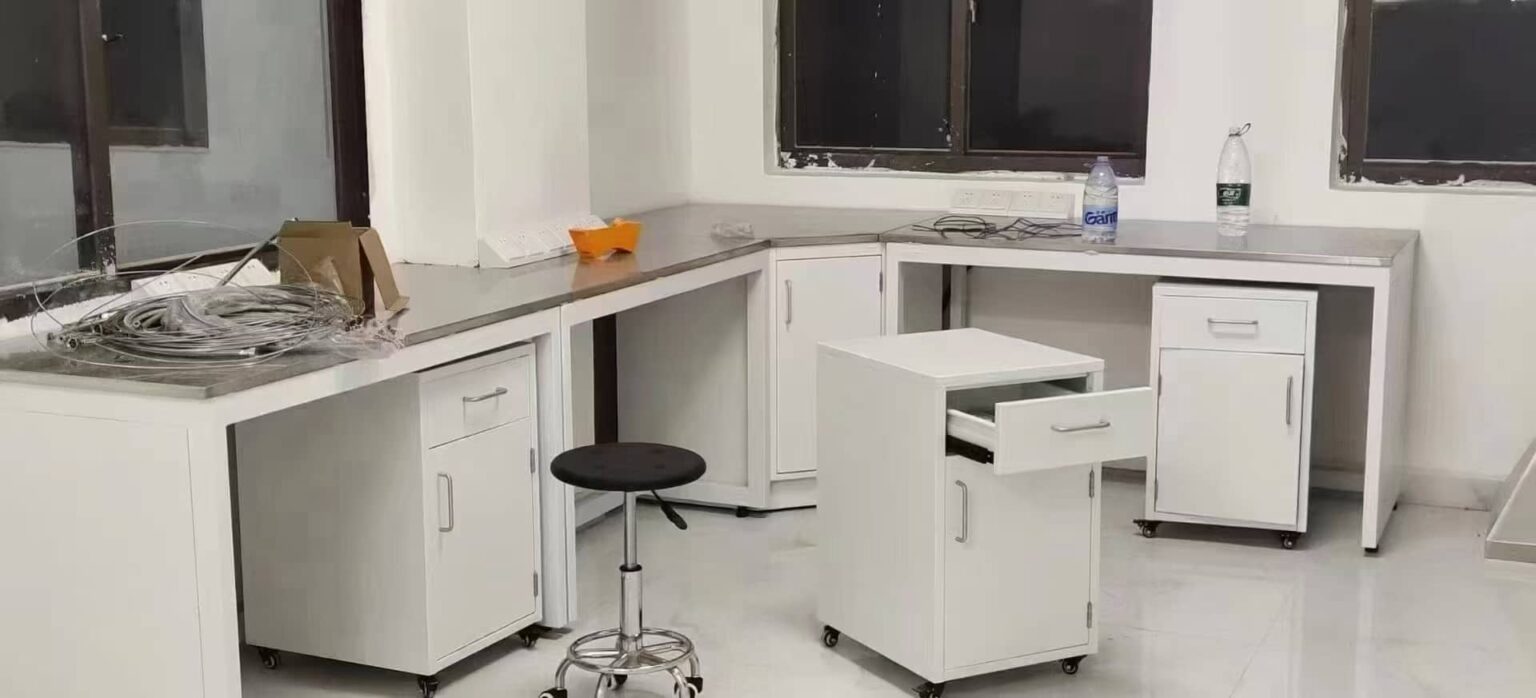 What are the 3 types of lab bench? - Lab workbenches Manufacturer