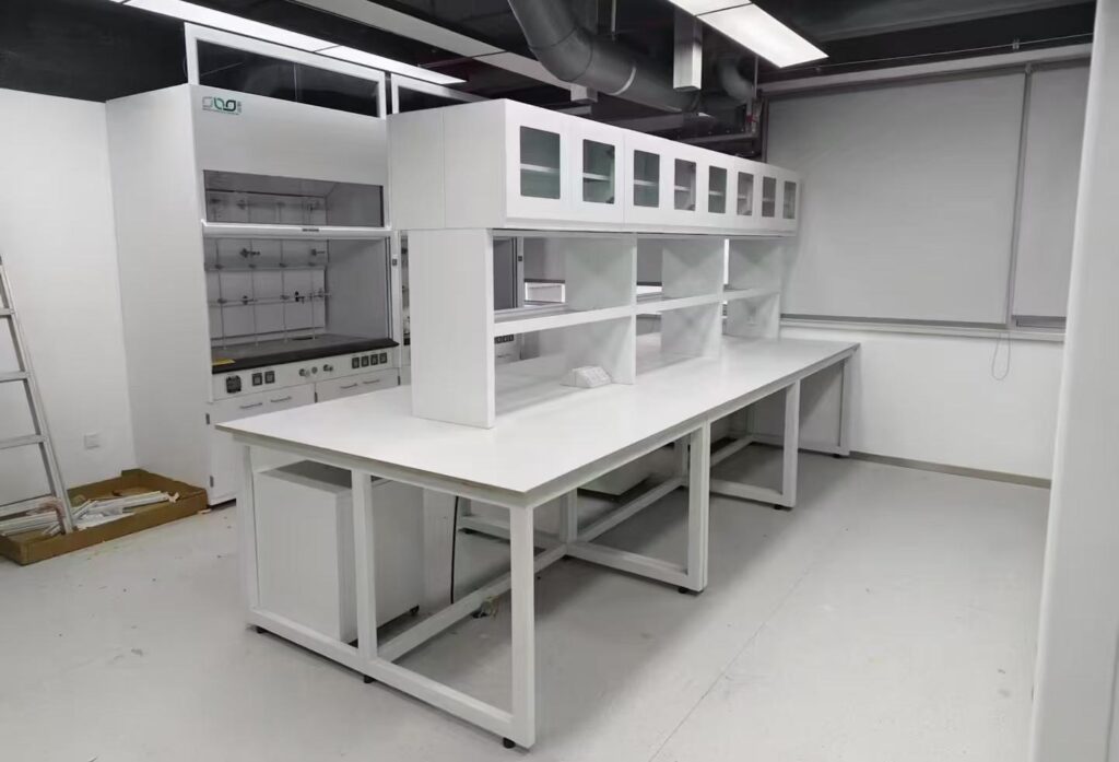 Difference between lab bench and desk