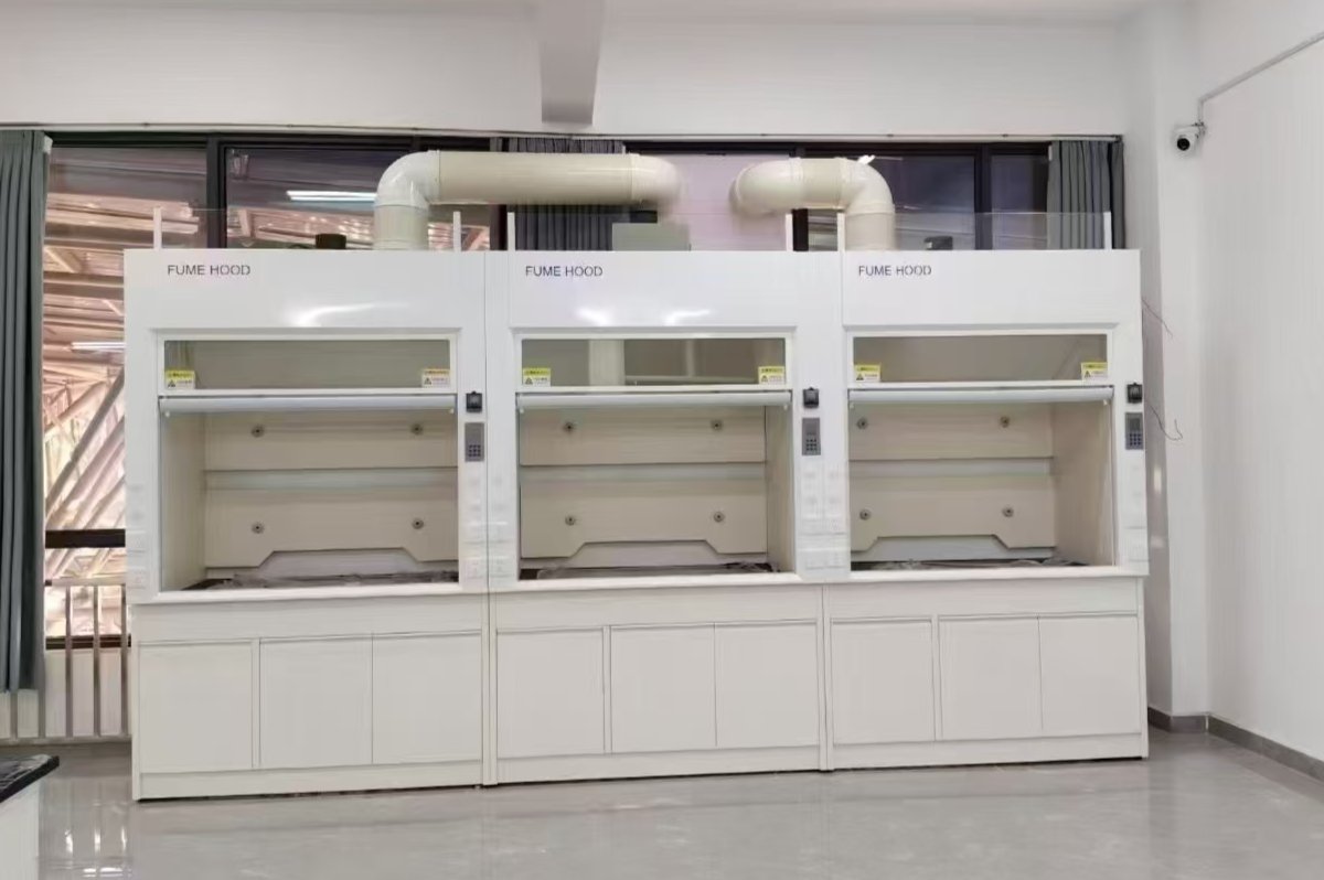 What is the OSHA standard for fume hoods?