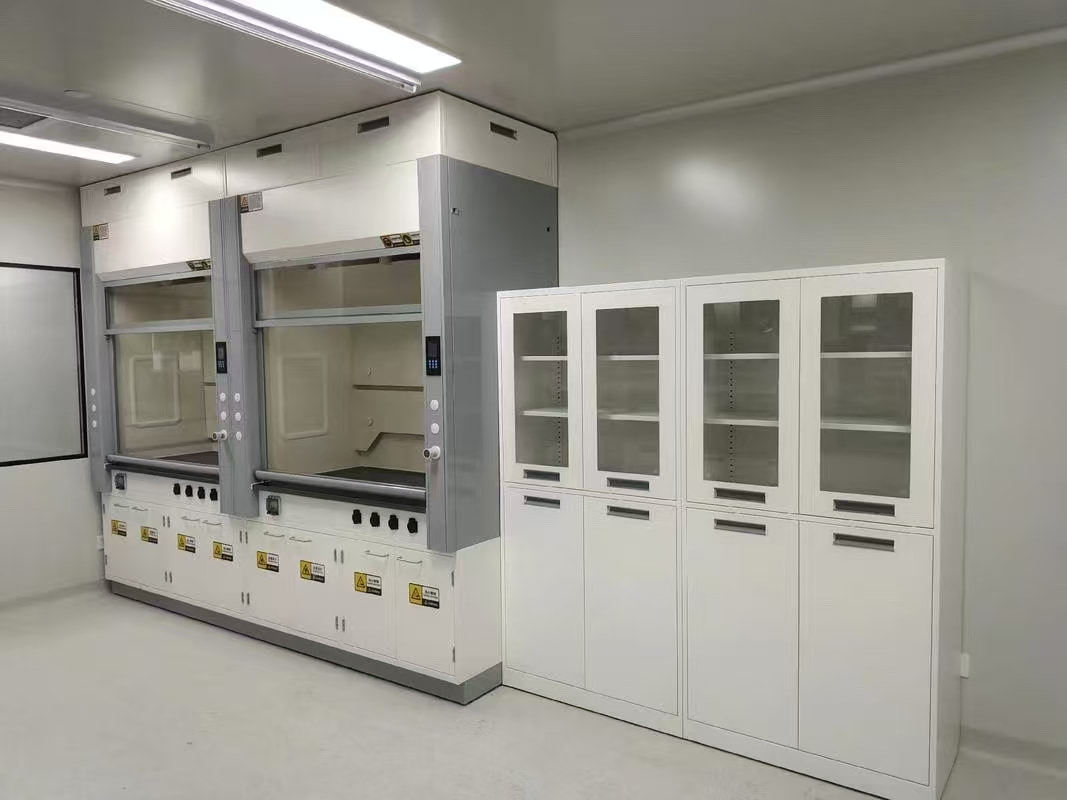 Lab Fume Hoods Buyer's Guide 2024: Types, Sizing & Safety Standards